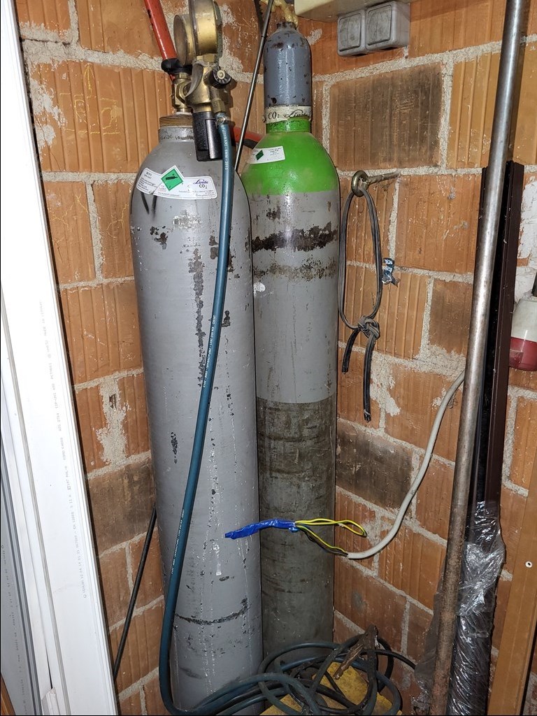 Boca za CO2 velika 100€ | INDEX OGLASI