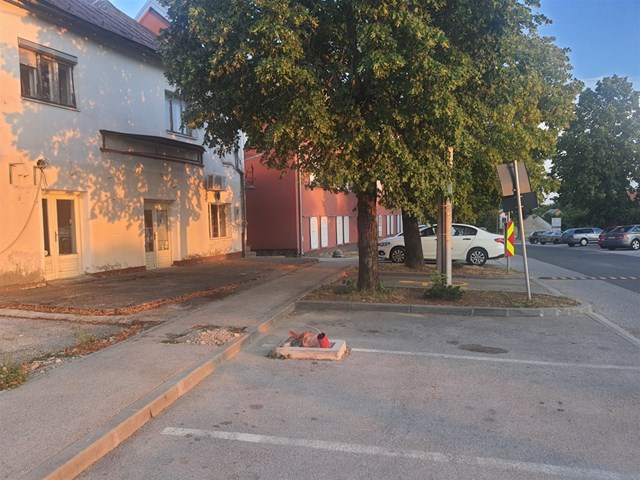 Kuća Udbina | INDEX OGLASI