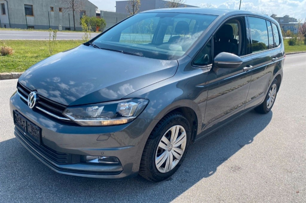 VW Touran Trendline 2017 | INDEX OGLASI